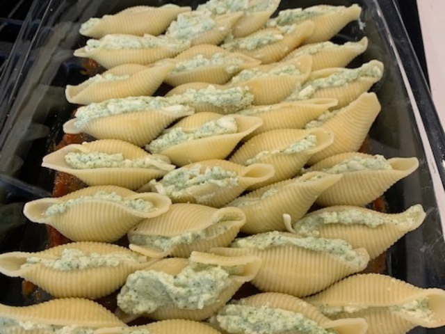 Fluff Fold & Prep – We take the stress out of laundry and meal prep!